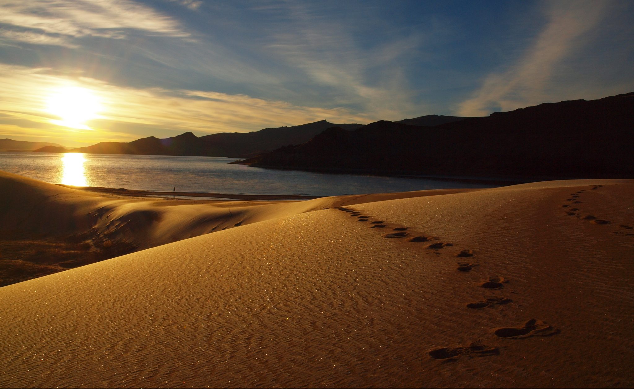 Explore Mongolia's Lakes With Us: Our Comprehensive Guide